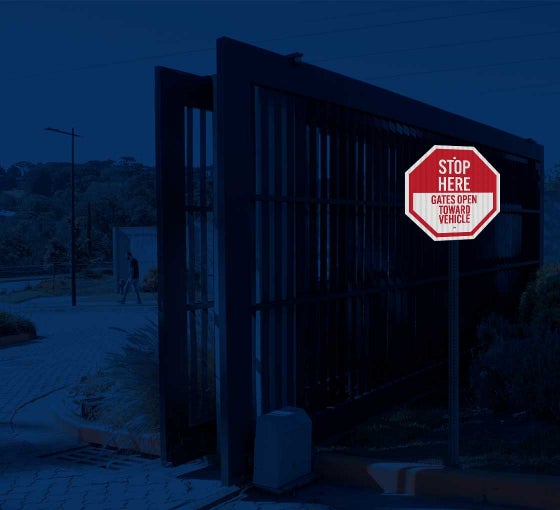 Gates Open Toward Vehicle Aluminum Sign (HIP Reflective)